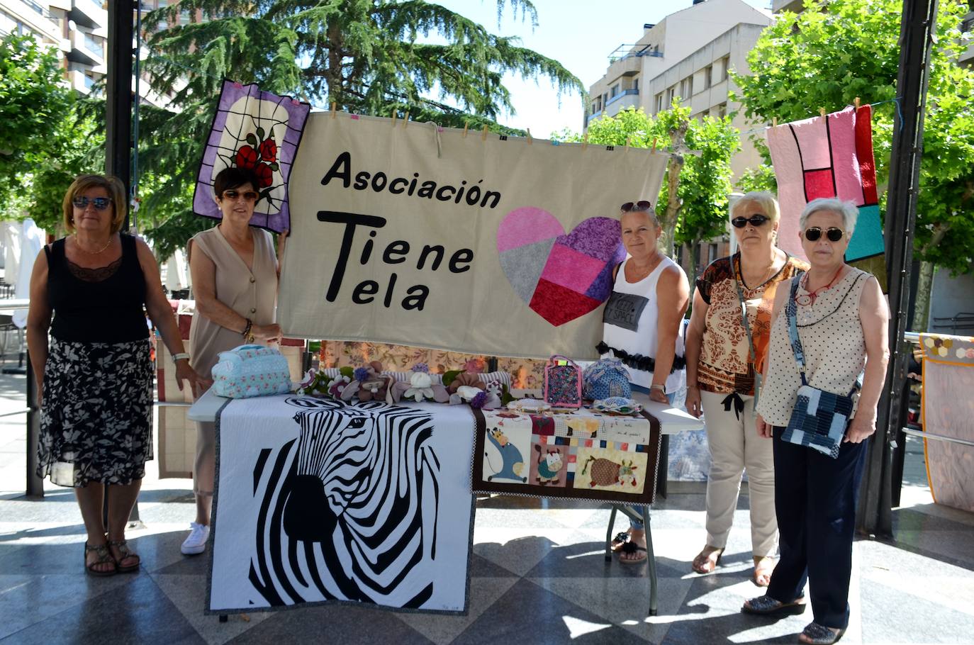 Fotos: Día del Patchwork en el Mercadal de Calahorra | La Rioja